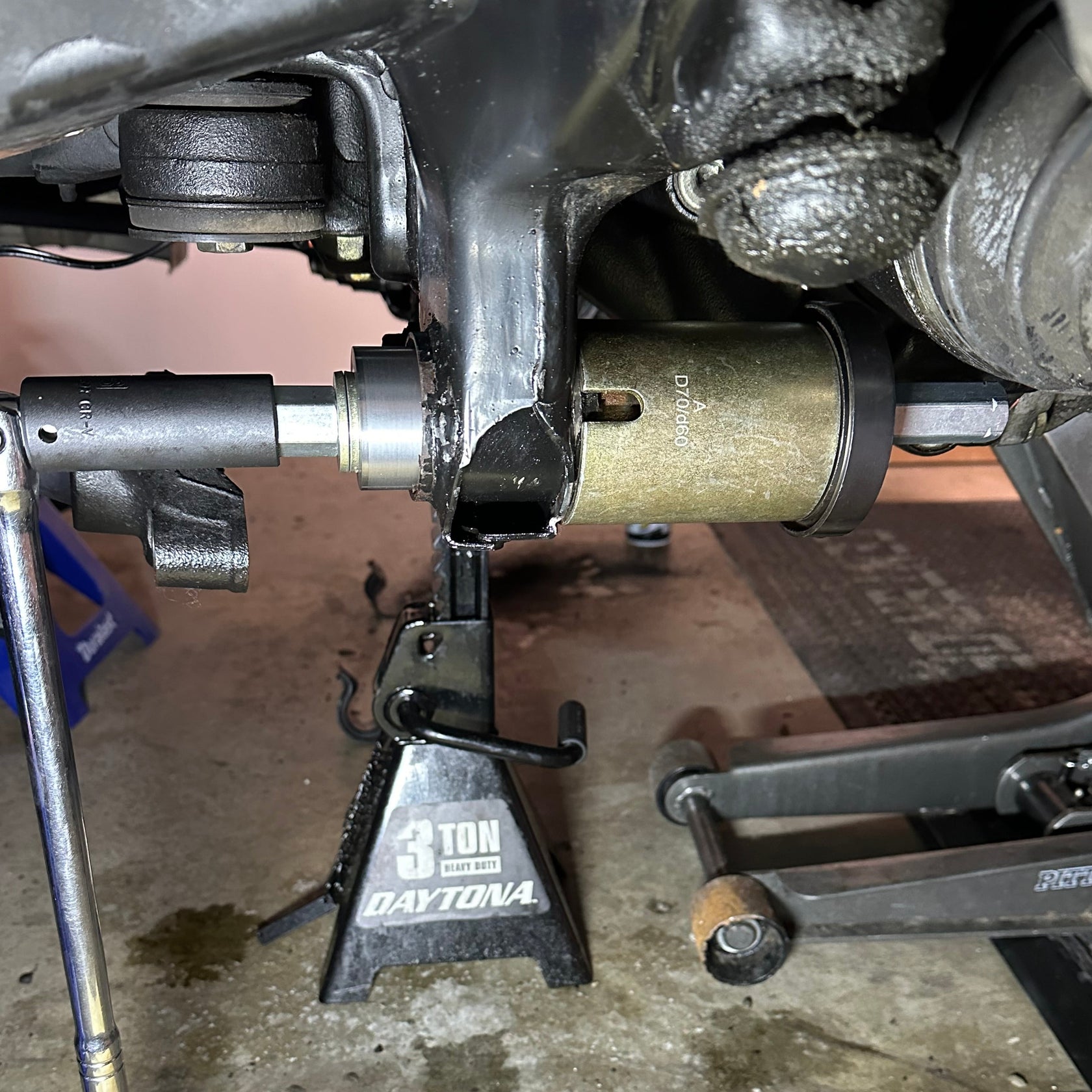 100 Series LCA bushing removal tool kit – Cruiser Patch